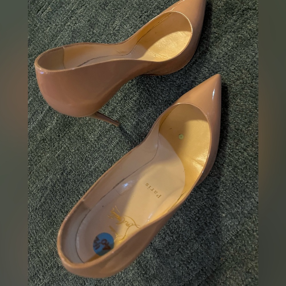 Christian Louboutin Size 40, Red Bottom Shoe, Tan Col… - Gem